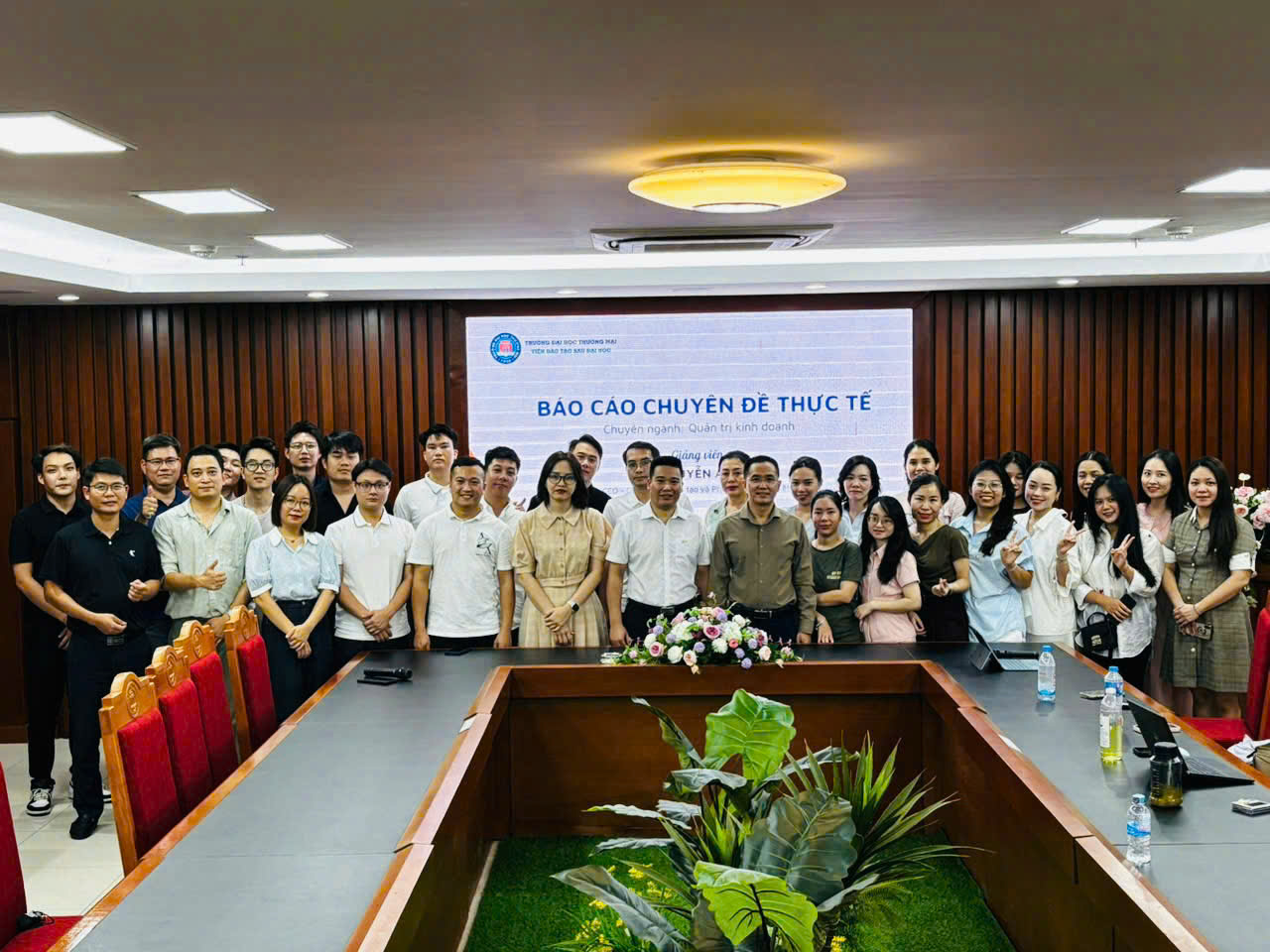 Chia sẻ chuyên đề thực tế: Quản trị thương hiệu và Quản trị bán hàng ...