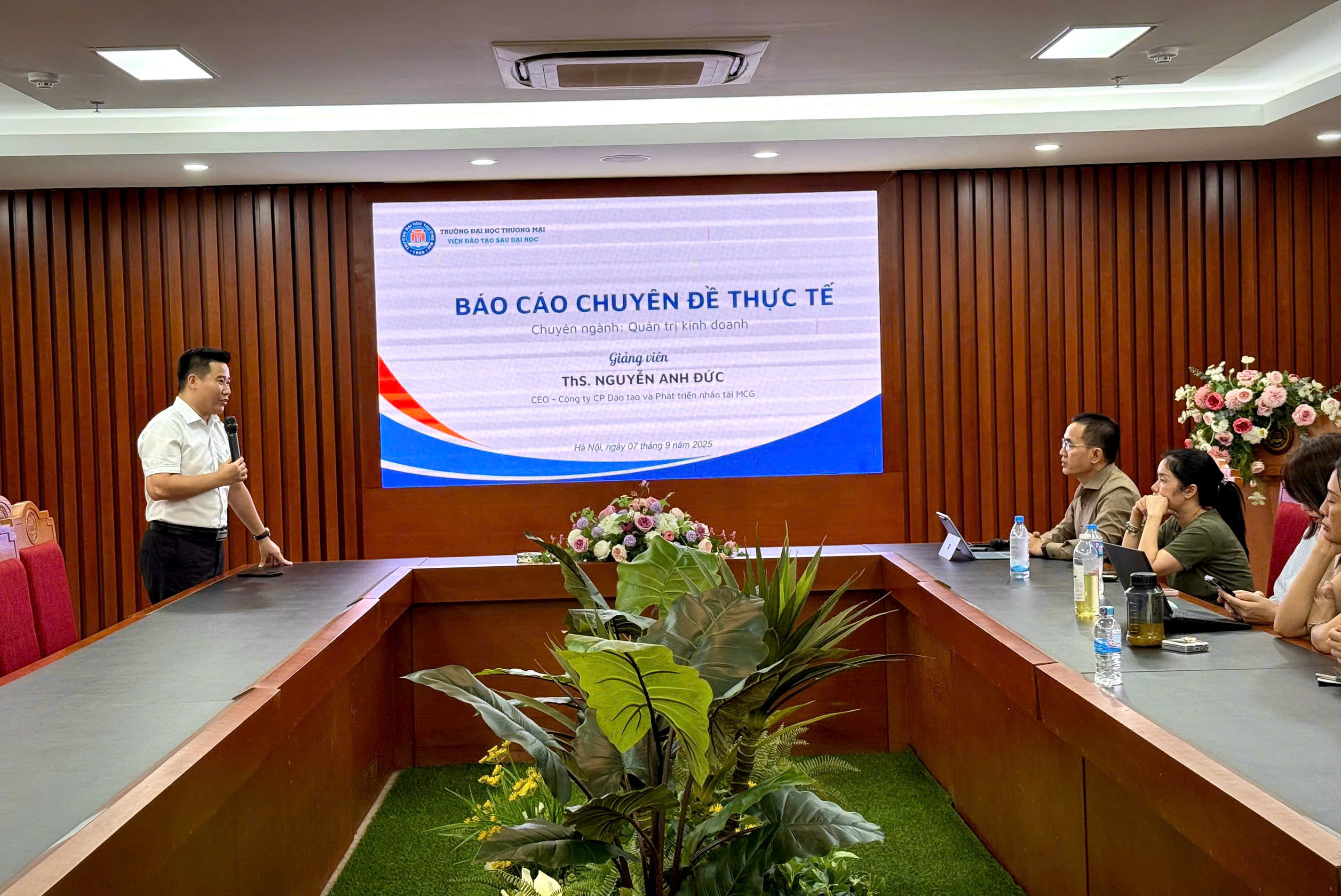 Chia sẻ chuyên đề thực tế: Quản trị thương hiệu và Quản trị bán hàng ...